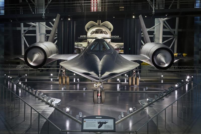 The SR -71 Blackbird: An Engineering Headache of Supersonic Speed - USC ...